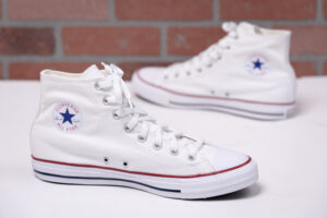 High Top vs Low Top Sneakers: Which is Right for You?